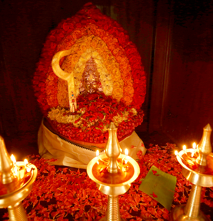 400+ Years Oldest Kuttichathan Temple| Karanayil Devasthanam