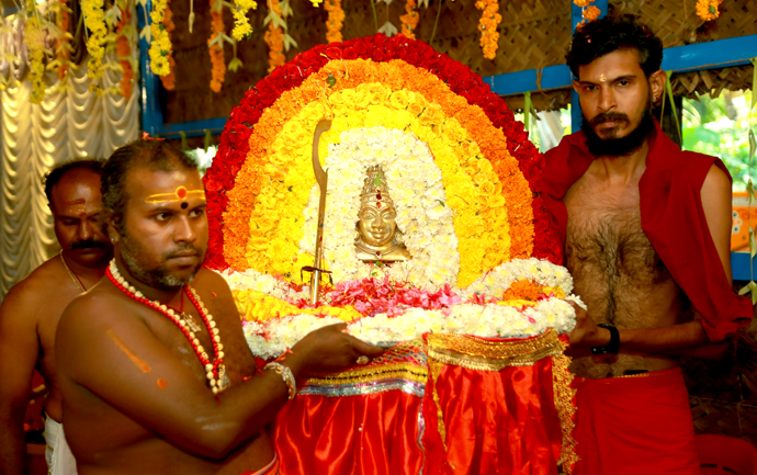 400+ Years Oldest Kuttichathan Temple| Karanayil Devasthanam